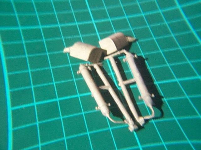 Miniatures by Eric HO GP9 top air tanks T2 – Modèle B.T.