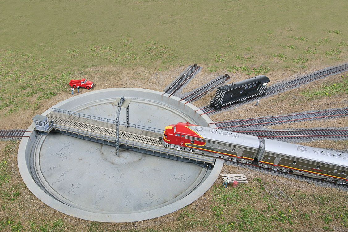 Walthers Cornerstone HO Motorized 110' Turntable - Assembled – Modèle B.T.